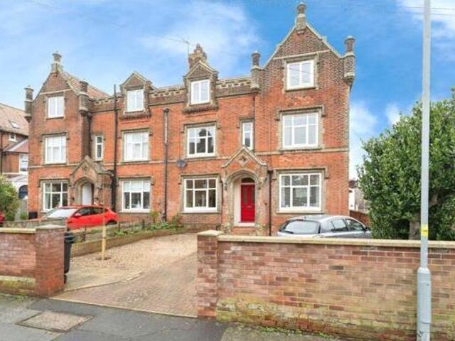 Vicarage Road, Cromer, 2 Bedroom Flat