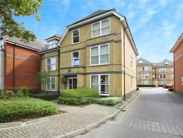 Vicarage Road, Egham, Surrey, TW20 9GH