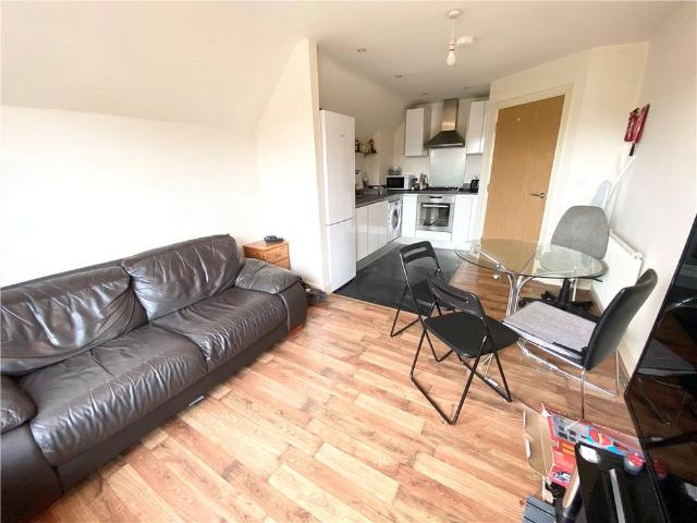 Vicarage Road, Egham, Surrey, TW20 9JN
