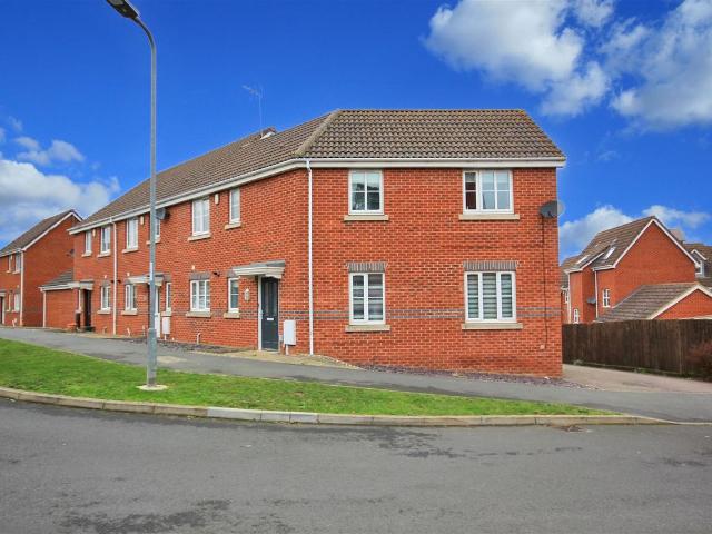 Vicarage Road, Rushden NN10, 3 bed end terrace house to rent, £1,275 pcm | PrimeLocation