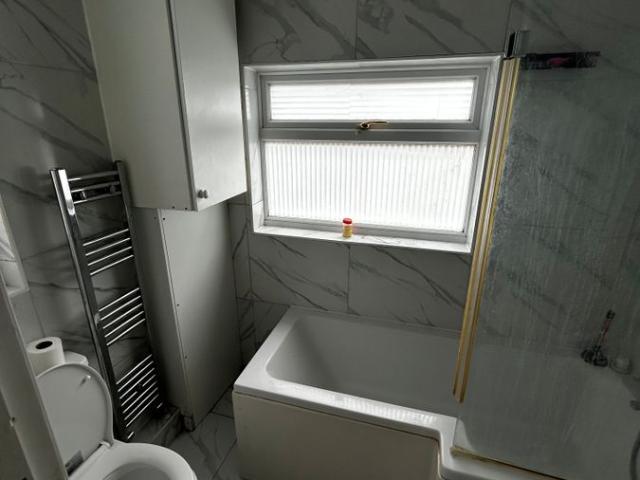 Vicarage Road, Sutton SM1, 3 bed property to rent, £2,300 pcm | PrimeLocation