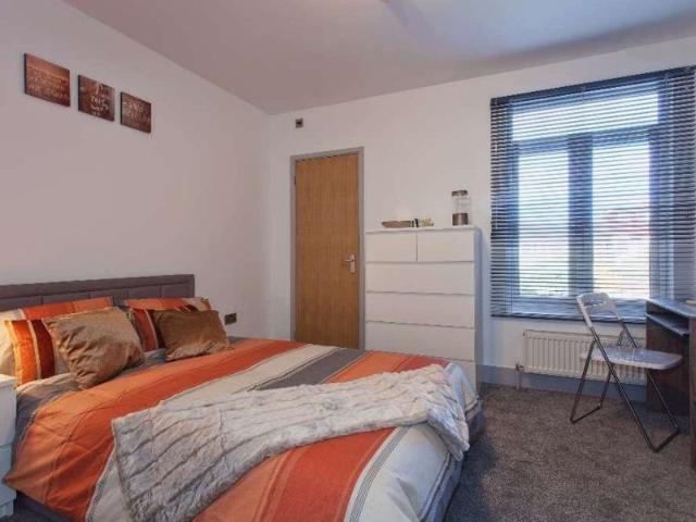 Vicarage Road, Watford WD18, 7 bed shared accommodation to rent, £980 pcm | PrimeLocation