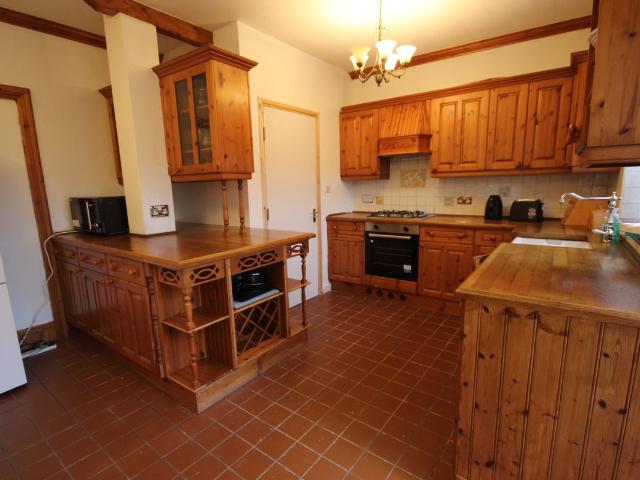 Vicarage Road, Watford WD18, Room to rent, £1,000 pcm | PrimeLocation