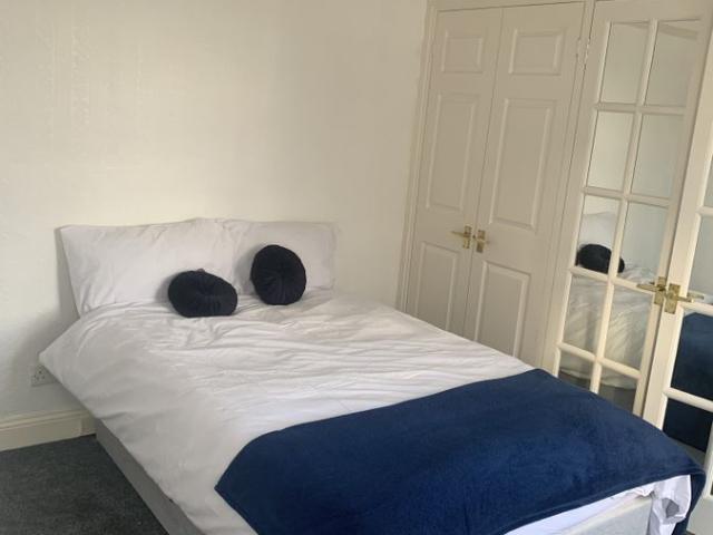 Vicarage Road, Watford WD18, Room to rent, £800 pcm | PrimeLocation