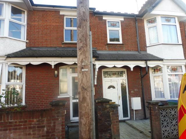 Vicarage Road, Watford WD18, Room to rent, £875 pcm | PrimeLocation