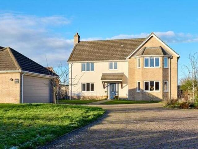Vicarage Road, Wingfield, 4 Bedroom Detached