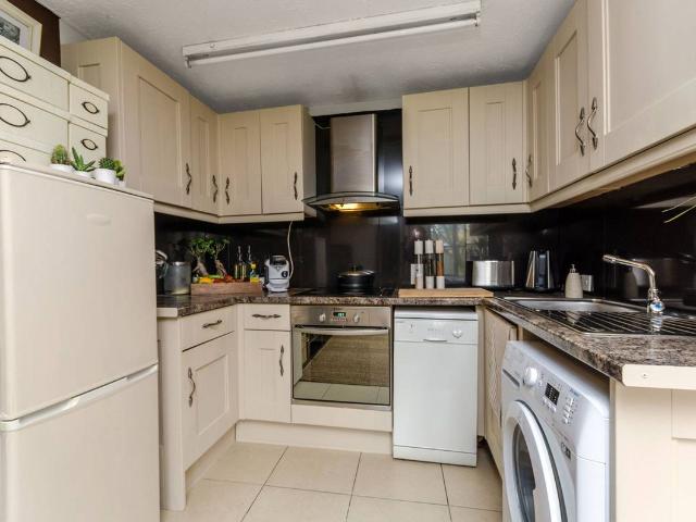 Vicars Bridge Close, Alperton, Wembley HA0, 1 bed flat to rent, £1,600 pcm | PrimeLocation