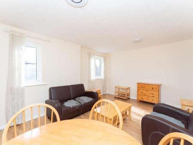 Vicars Bridge Close, Wembley, HA0