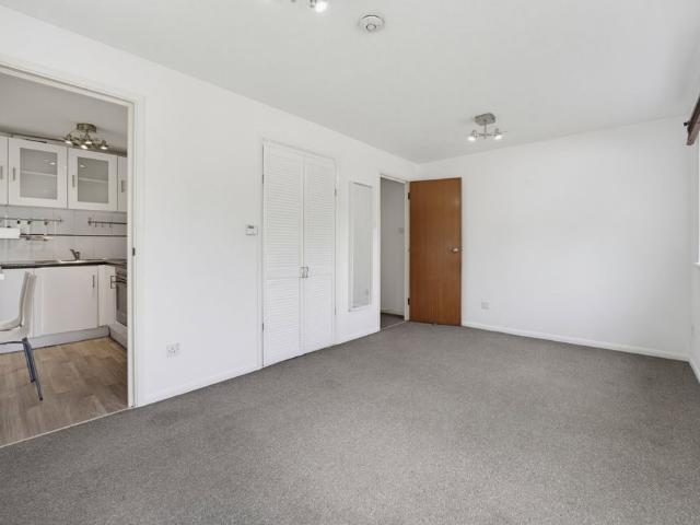 Vicars Bridge Close, Wembley, HA0