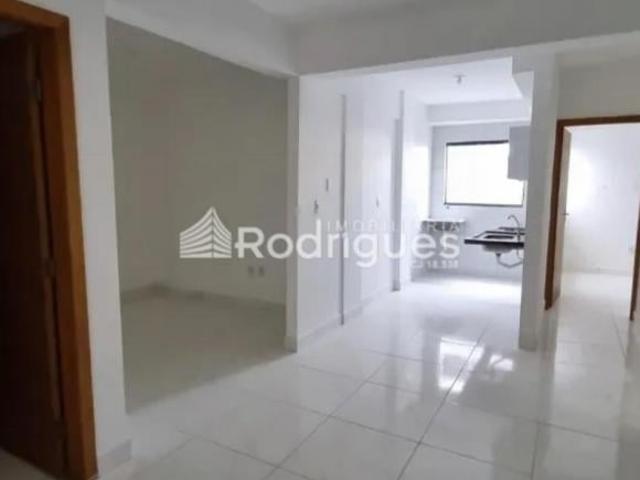 VICENTE PIRES RUA 4A ARMÁRIOS 1 VAGA COBERTA