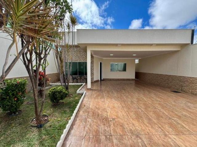 Vicente Pires Rua 08 Lote 450m² 4 Quartos, 3 Suítes Closet Piscina Churrasqueira