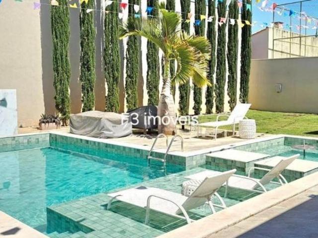 Vicente Pires  Rua 10B, Lote 1.000 metros, Linda casa composta por 4 suítes