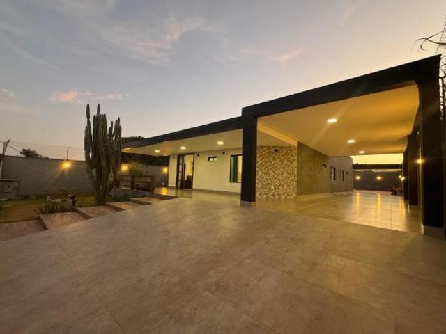 Vicente Pires/Rua4/820m2/4Suítes/2salas/home office/arm.planej/lavabo/lazer comp