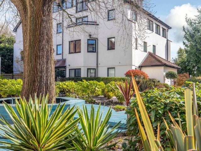 Viceroy Court, Northwood HA6 4 bed terraced house to rent £3,950 pcm £912 pw