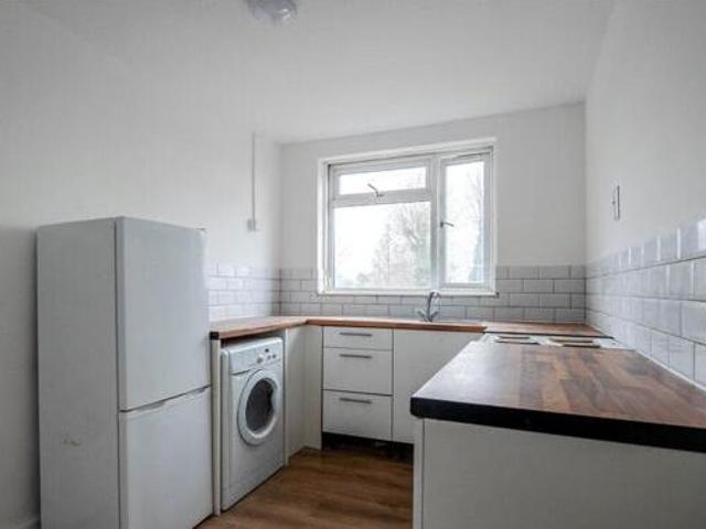 Viceroy Court, Dunstable, Studio Apartment For