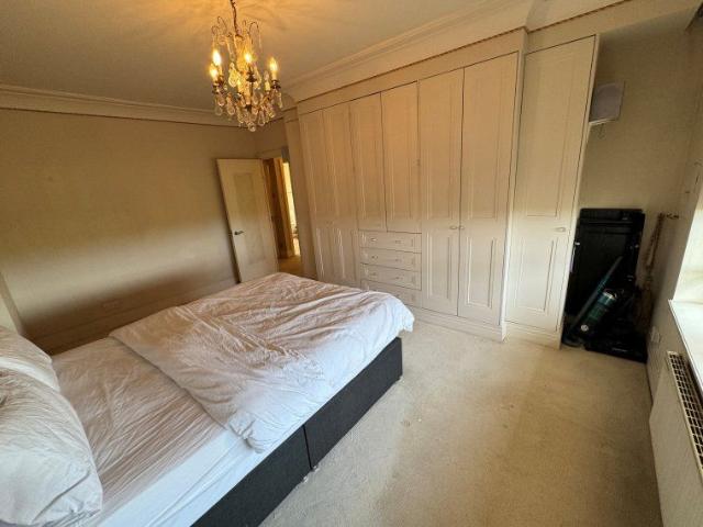 Viceroy Court, Prince Albert Road