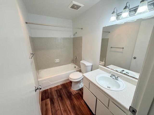 View at the Lake I | New Management | Patio, Parking & On 2 Bedroom Apartment for Rent at 30602 Pacific Hwy S, Federal Way, WA 98003
