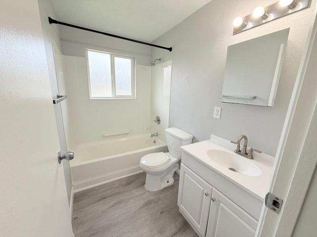 View at the Lake II: New Management | Pool, Balcony, Laundry on Site 2 Bedroom Apartment for Rent at 1650 S 308th St, Federal Way, WA 98003