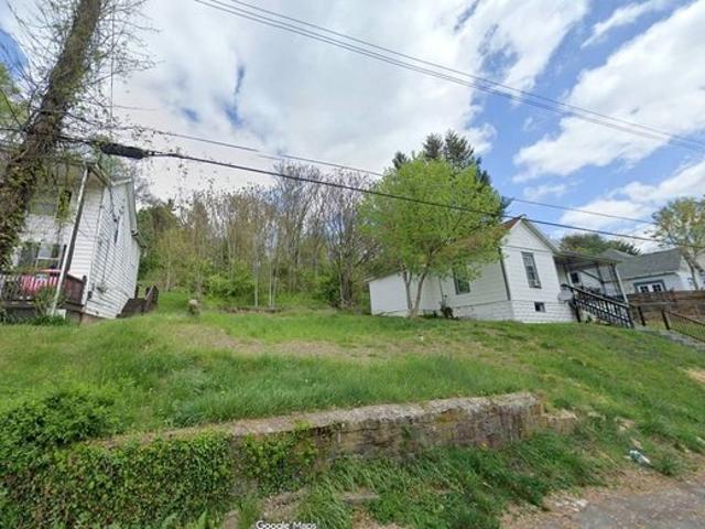 View Ave, Fairmont, WV 26559