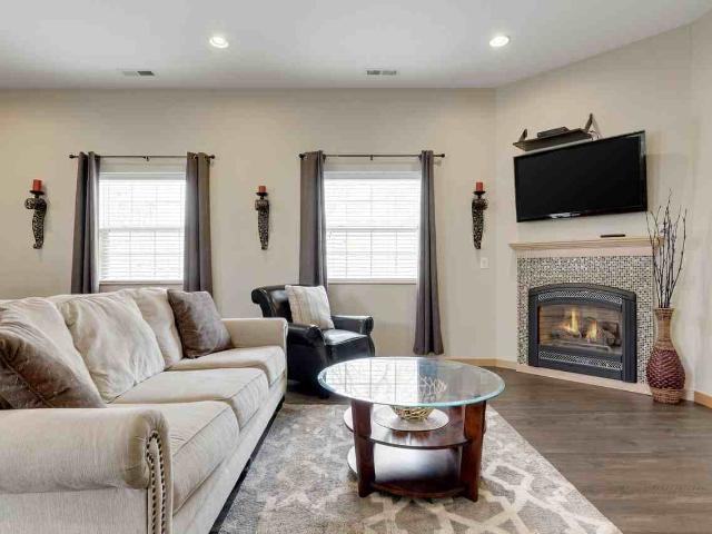 View Pointe Apartments 1 Bedroom Apartment for Rent at 3898 Valley View Dr S, Eagan, MN 55122