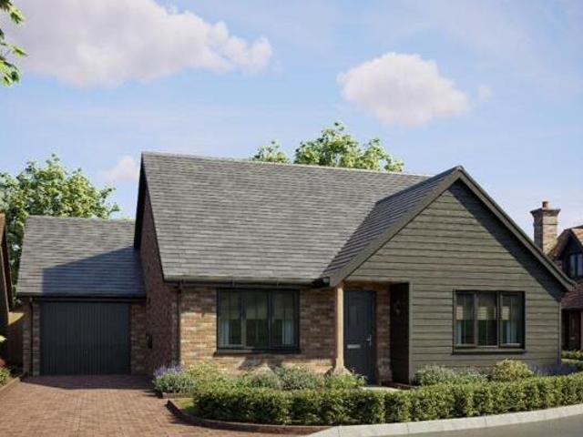 View Road, Cliffe Woods, 2 Bedroom Bungalow