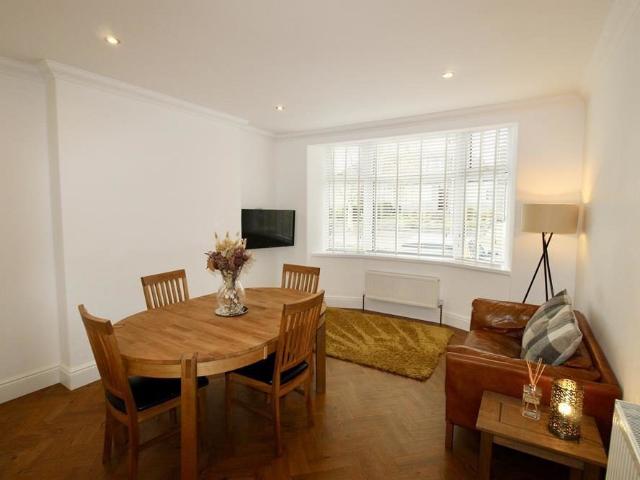 Viewfield Avenue, Aberdeen, AB15