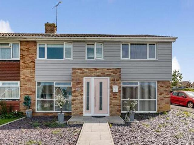 Views Wood Path, Uckfield, 5 Bedroom Semi detached