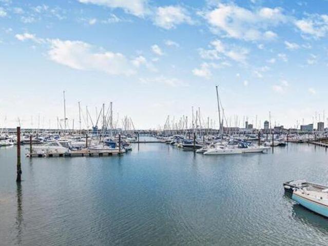 Viewpoint, Harbour Road, 1 Bedroom Flat