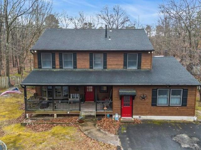 Vienna Rd, Howell, Farm House For