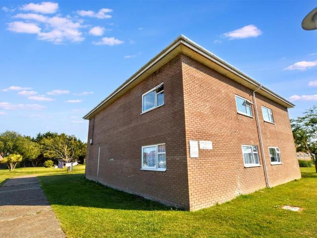 Viking Way, Eastbourne BN23, 2 bed flat to rent, £1,100 pcm | PrimeLocation