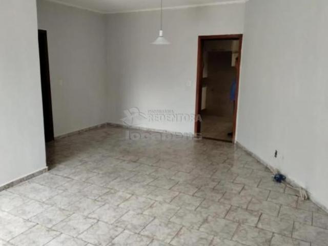Vila Maceno Apartamento 03 dormitórios com sacadas sendo 01 suíte