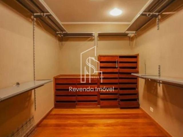 VILA MADALENA CASA ASSOBRADADA DE 432m² COM 4 QUARTOS, 4 SUITES, 6 BANHEIROS E 4 VAGAS Á VENDA