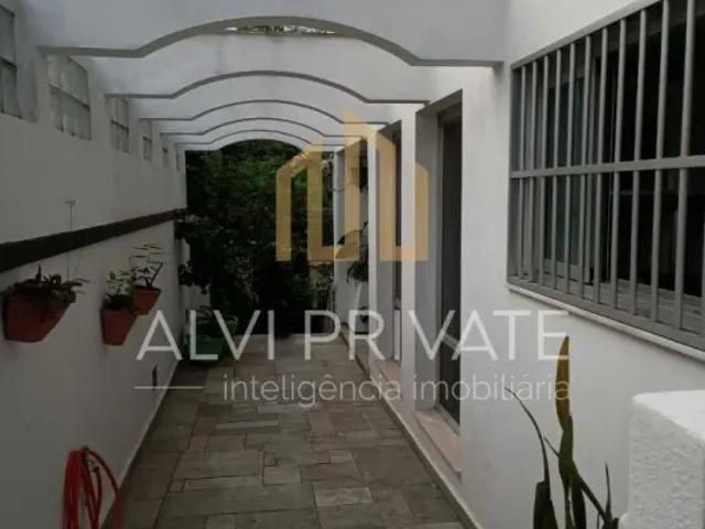 Vila Madalena 3 suítes, quintal, Aceita Permuta