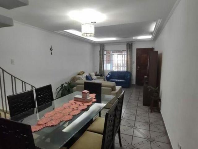 Vila Marari Sobrado rua tranquila próximo a Av Cupece