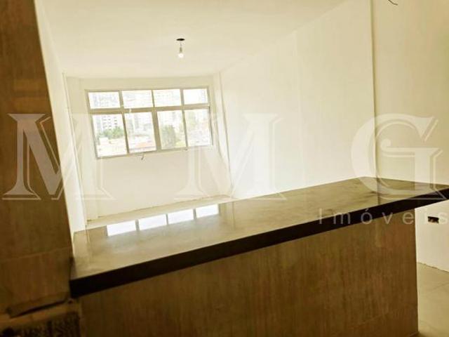 Vila Mariana apartamento à venda. 1 dormitório, cozinha integrada a sala. Garagem