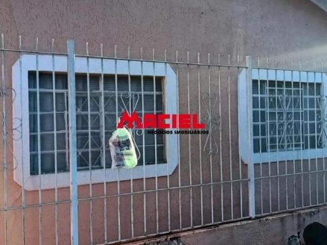 Vila Monte Alegre, casa antiga em rua bem tranquila