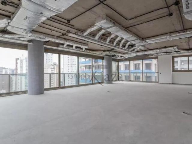 Vila Nova Conceição 4 Dormitórios 358m² 4 Grs
