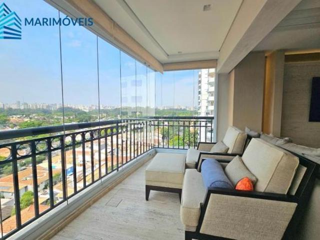 Vila Nova Conceição Cobertura à Venda com 420m², 4 Suítes e 5 Vagas de Garagem
