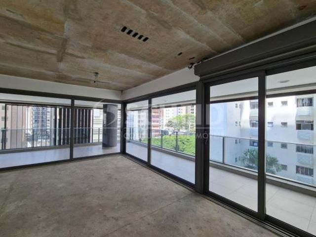 VILA NOVA CONCEIÇÃO APARTAMENTO 251 M², 3 SUÍTES, 4 VAGAS E DEPÓSITO PRIVATIVO