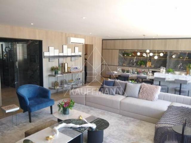 Vila Nova Conceição novo como a conatrutora entregou 3 suítes 3 vagas 175 m² próxio ao Parque Ibirap