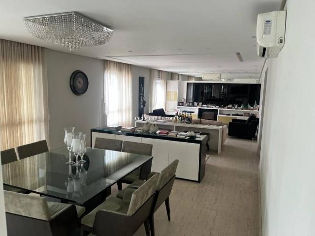 Vila Olímpia: 3 Suítes | 3 Vagas | 210 m² úteis
