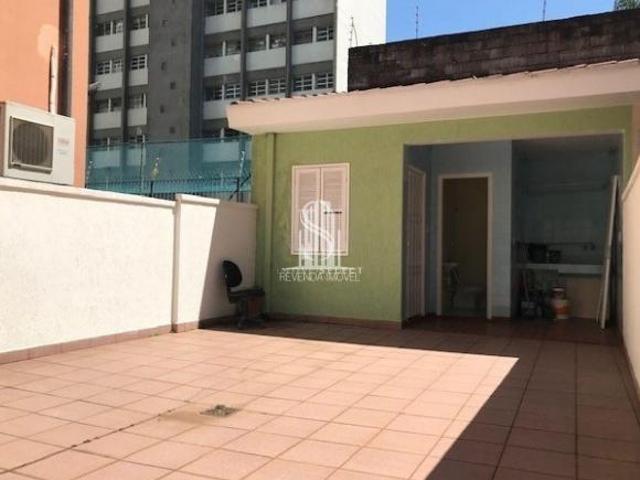 VILA OLÍMPIA CASA de 200m² com 3 dormitorios, 4 banheiros e 4 vagas