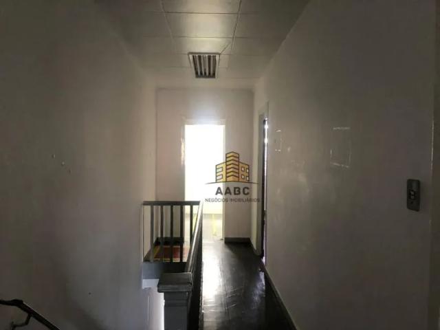 Vila Clementino Ótimo conjunto comercial, com 12 salas e 3 vagas de garagem ao lado do metrô San