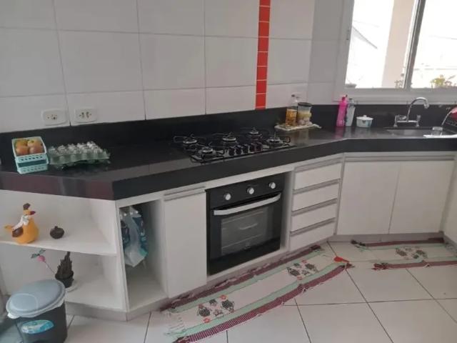 Vila das Flores Casa à venda, 165 m2, 4 quartos 1 st, 3 banhr, 3 vgs grg cob, coz arm, quintal