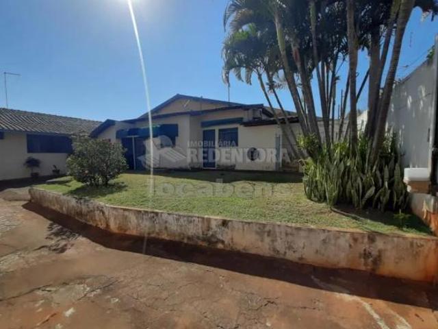 Vila Elmaz Casa ampla com 5 dormitórios em rua tranquila e de fácil acesso ao restante da cidade