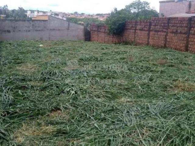 Vila Elmaz Terreno com 360 metros em frente à uma escola estadual