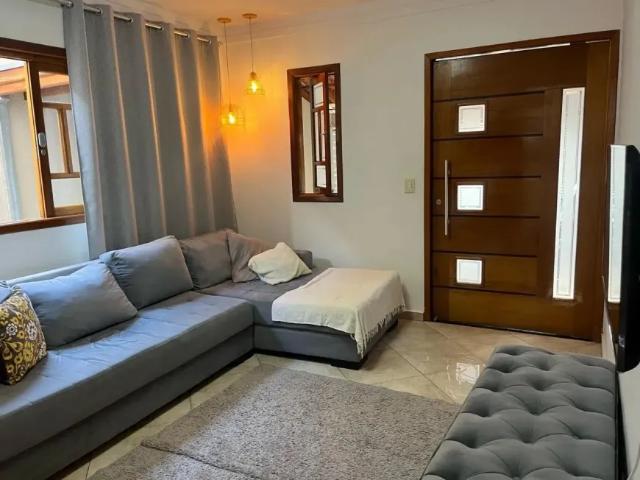 Vila Ester Casa térrea de 110 m2 com 3 quartos suite, coz. Planejada, 2 vgs garagem