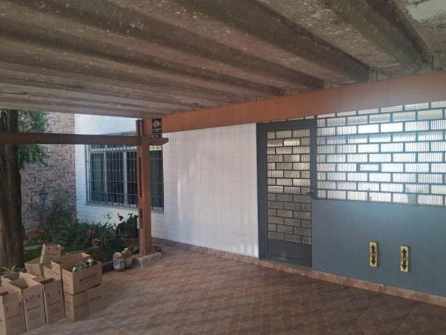 Vila Guarani Sobrado com 03 Dormitórios Venda