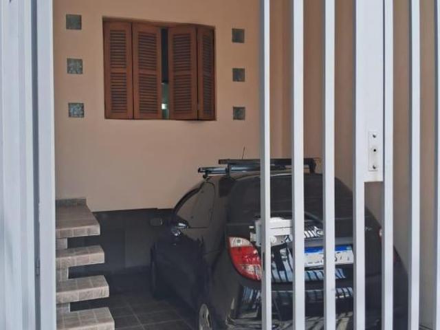 Vila Guarani Sobrado com 06 dormitórios sendo 01 suíte Venda