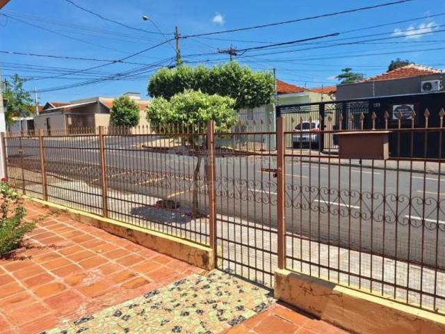 Vila Ideal Casa Perto da Rua São Paulo e com fácil acesso a represa, com 3 dormitórios, terreno de